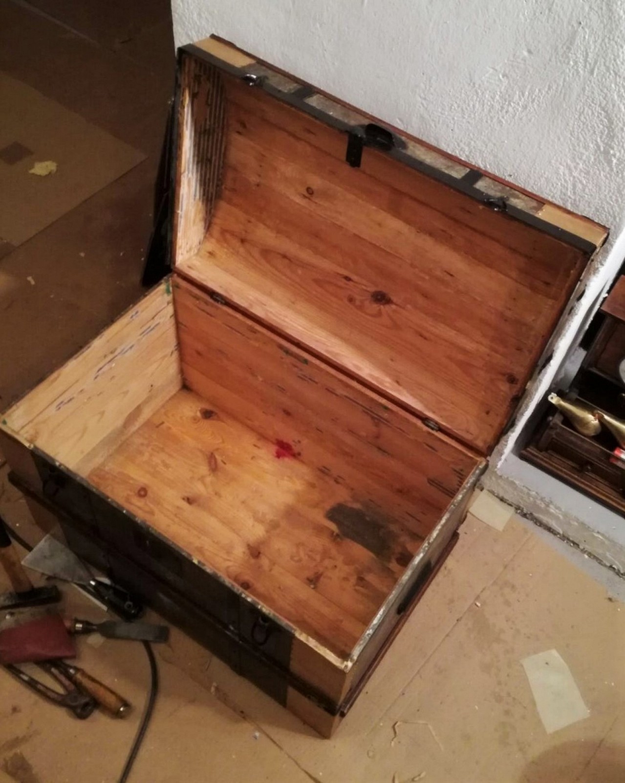 Ship Chest Restoration | Antik Spalato Shop